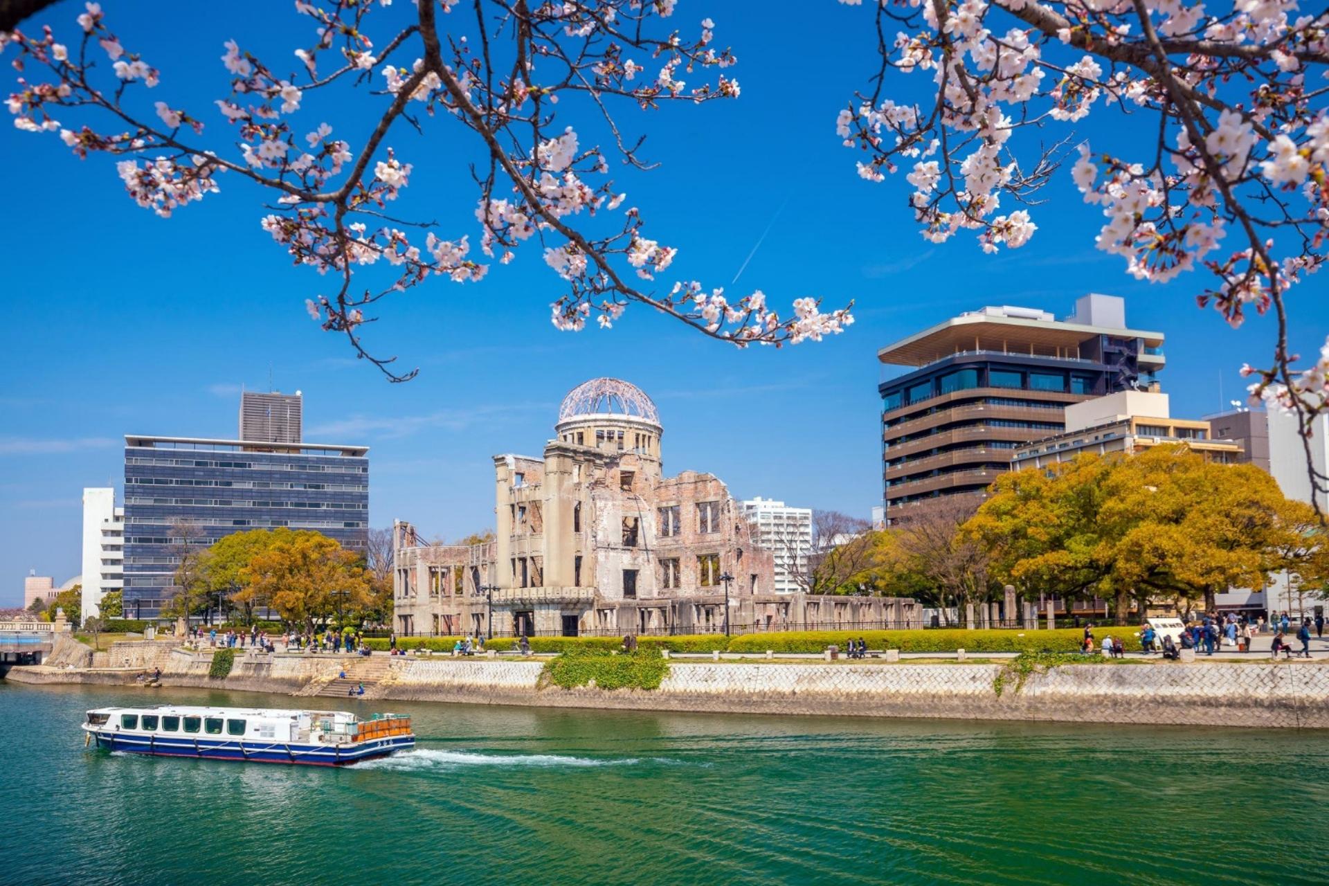 Hiroshima Travel Guide - A historical city • Getjrpass.com